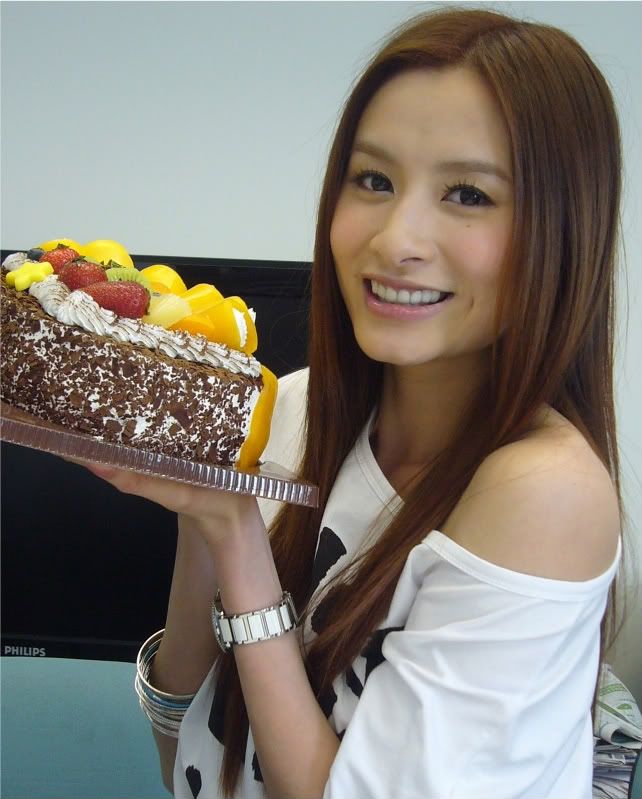 [戒緊J者不要入內] 沈卓盈艷照 - 娛樂台 - 香港高登討論區