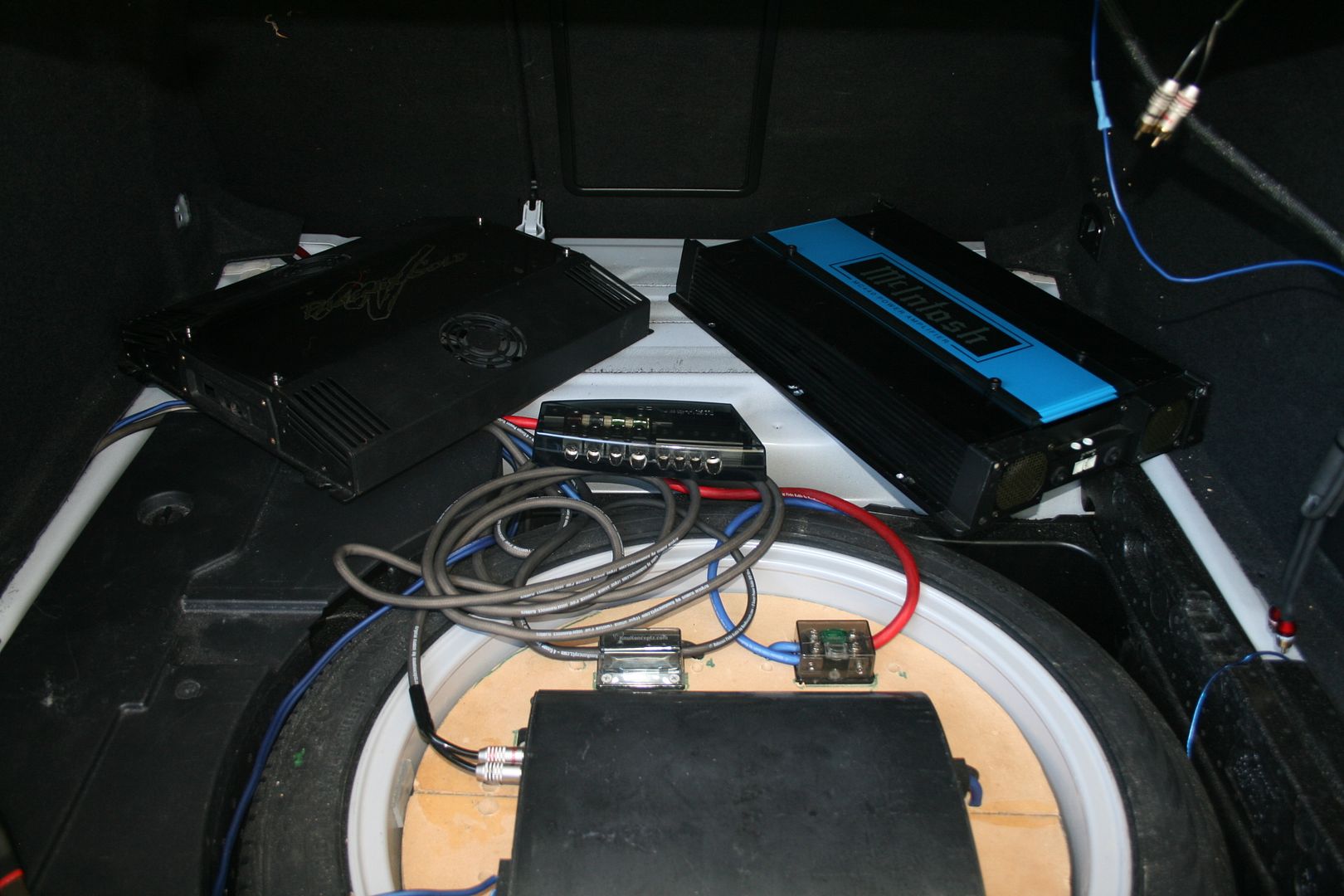 Need help with layout in trunk | DIYMobileAudio.com Car Stereo Forum