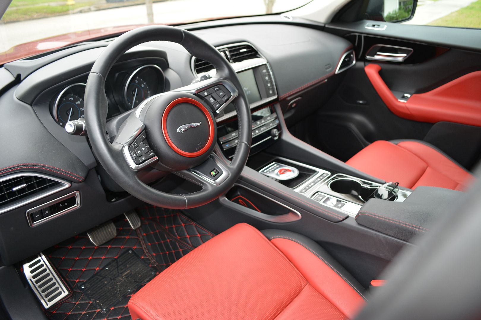 Center Steering Wheel Ring | Jaguar F-Pace Forum